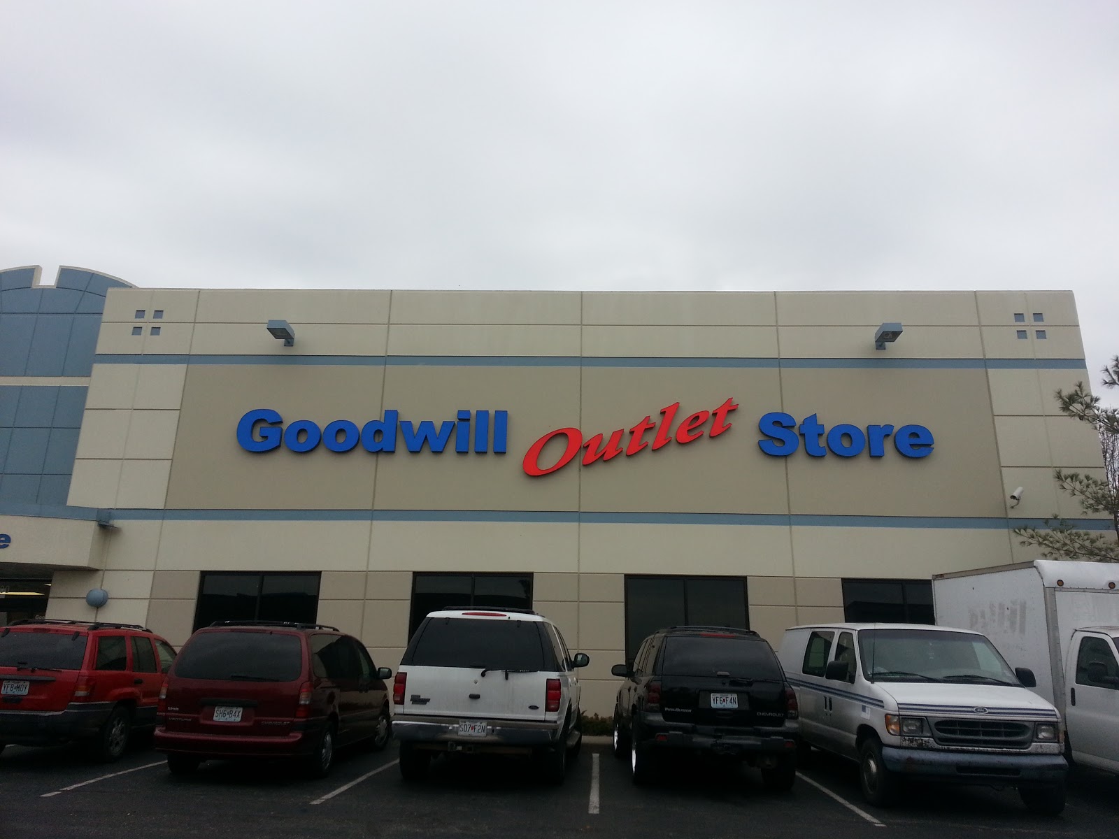 Goodwill Outlet Store: A Life Changing Consumer Experience | How To Be Poor